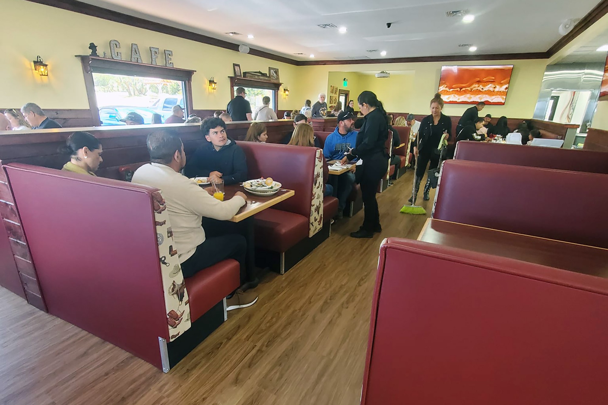 New Restaurant, Rodeo Cafe Opens in Pinon Hills - Tri-Community NewsPlus